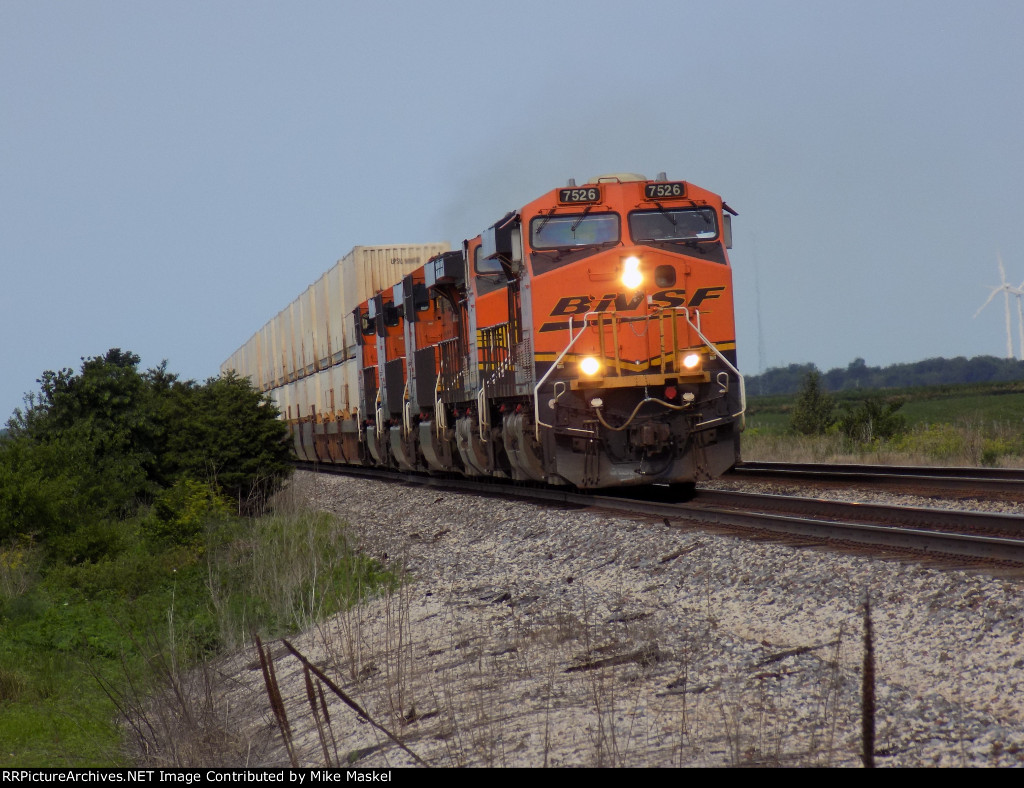 BNSF 7526